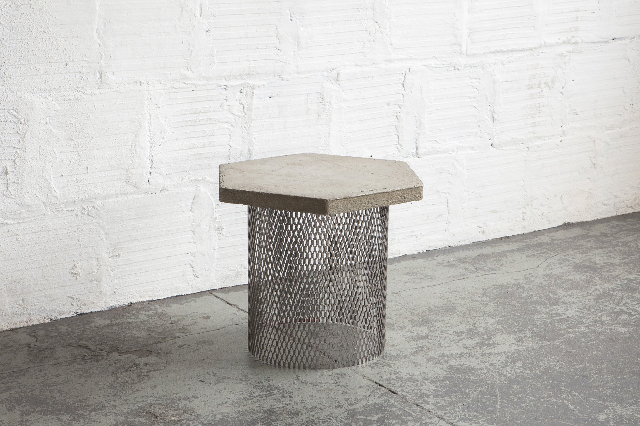 Concrete & Wire Concept Side Table Prototype – The Good Mod